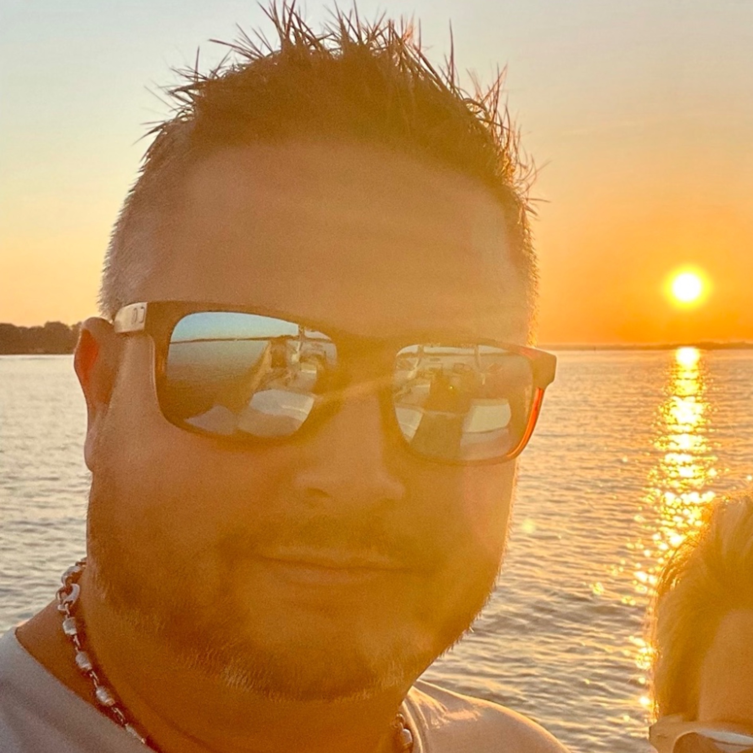 Wake Boats, Gear & Local Riders | Wakr